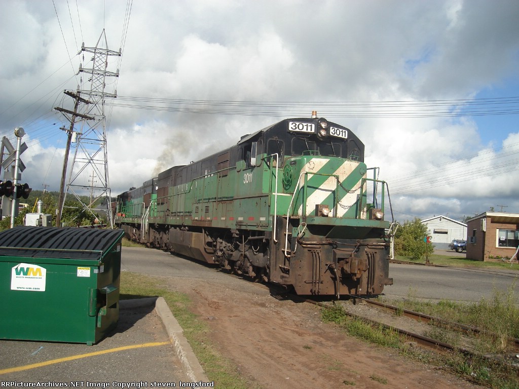 LS&I Crossing Baldwin Ave.